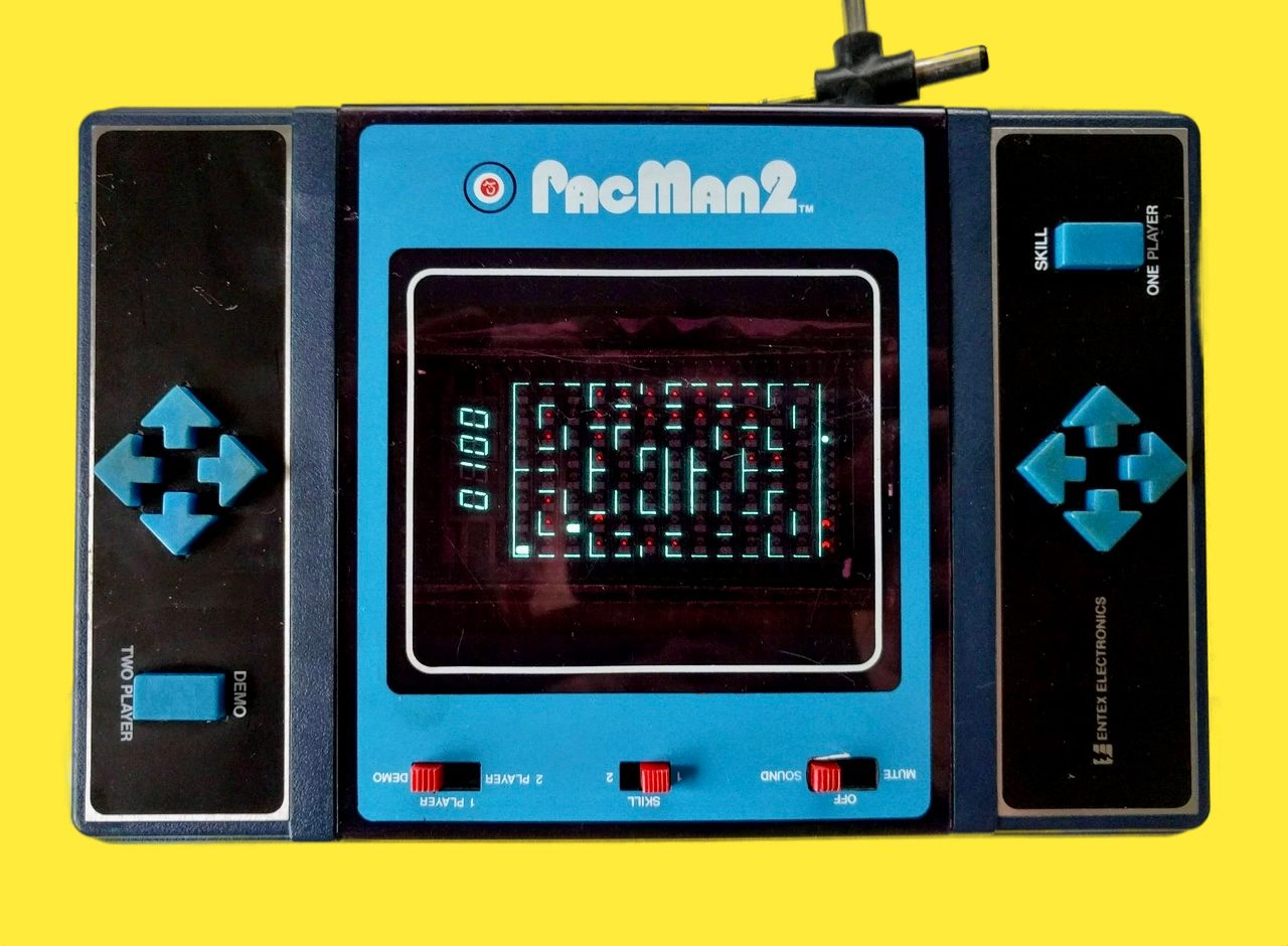 Grandstand Munchman Handheld Game Review
